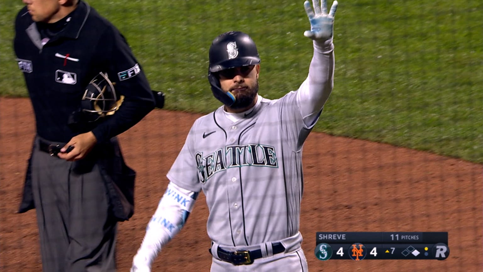 Jesse Winker launches a three-run homer to right | 05/14/2022 | MLB.com