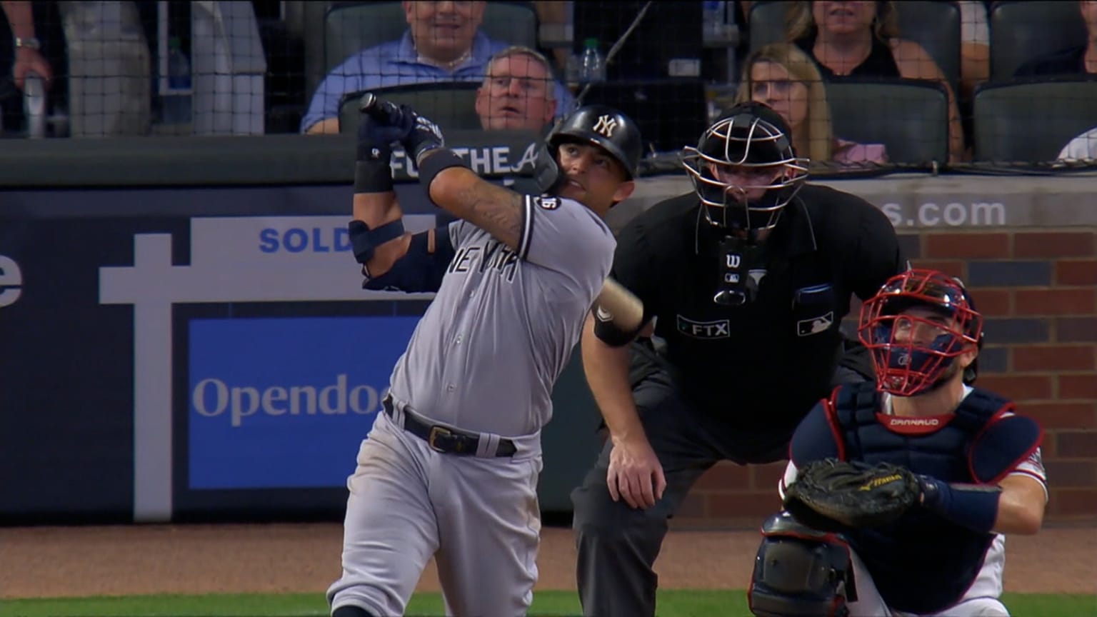 Rougned Odor homers on a fly ball to deep right field | 08/24/2021 ...
