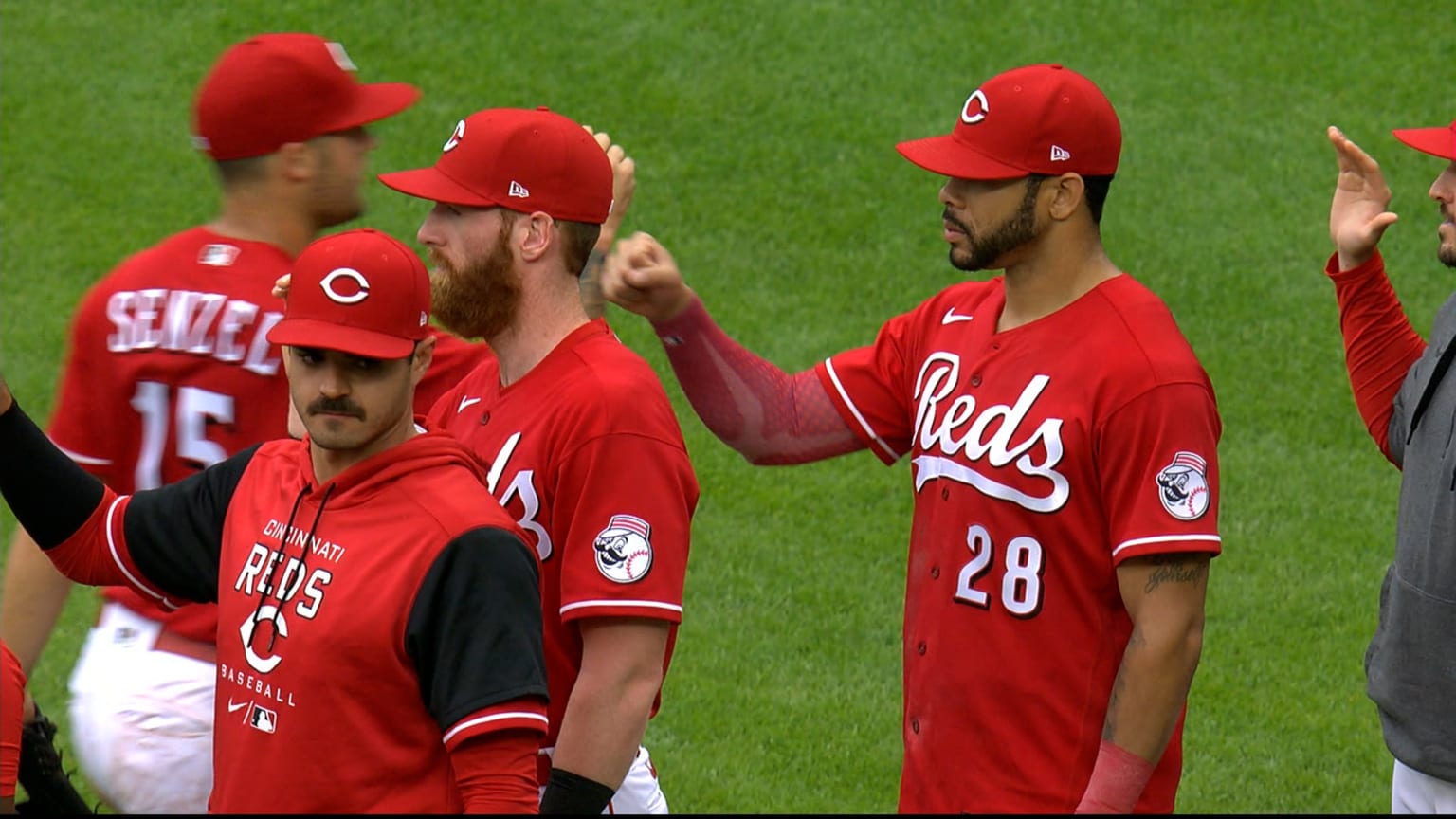 Tyler Naquin makes catch in right field | 05/26/2022 | Cincinnati Reds