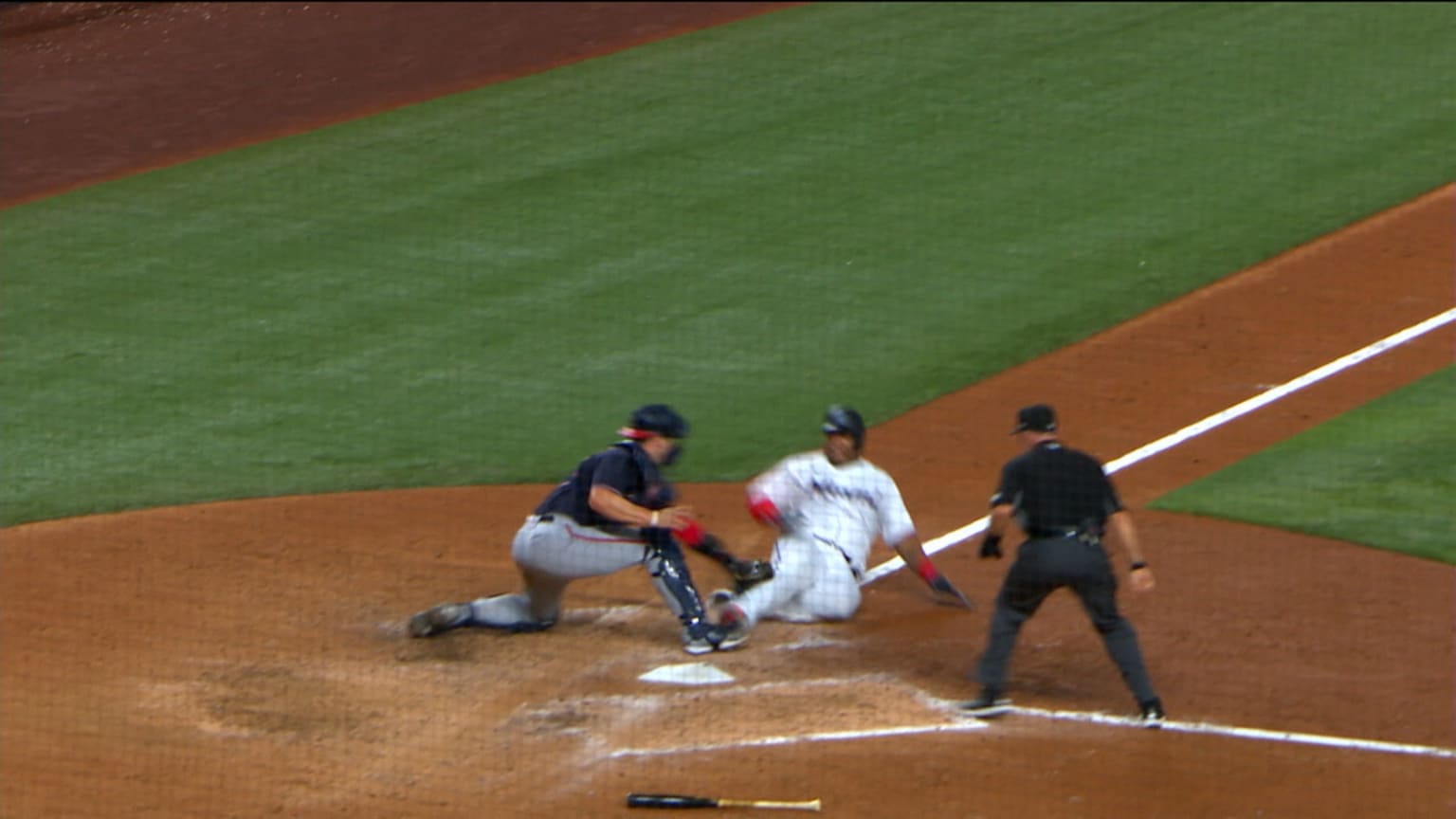 Nationals nab Jesús Aguilar at home plate in the 5th | 06/09/2022 | MLB.com