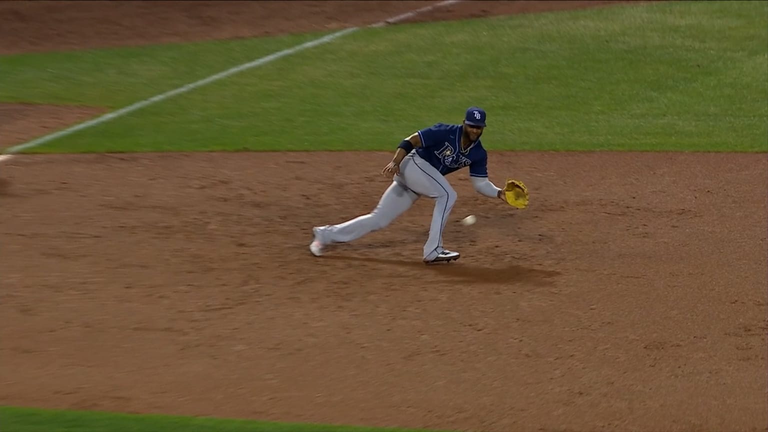 Yandy Díaz makes a slick sliding stop at third base | 08/10/2021 ...