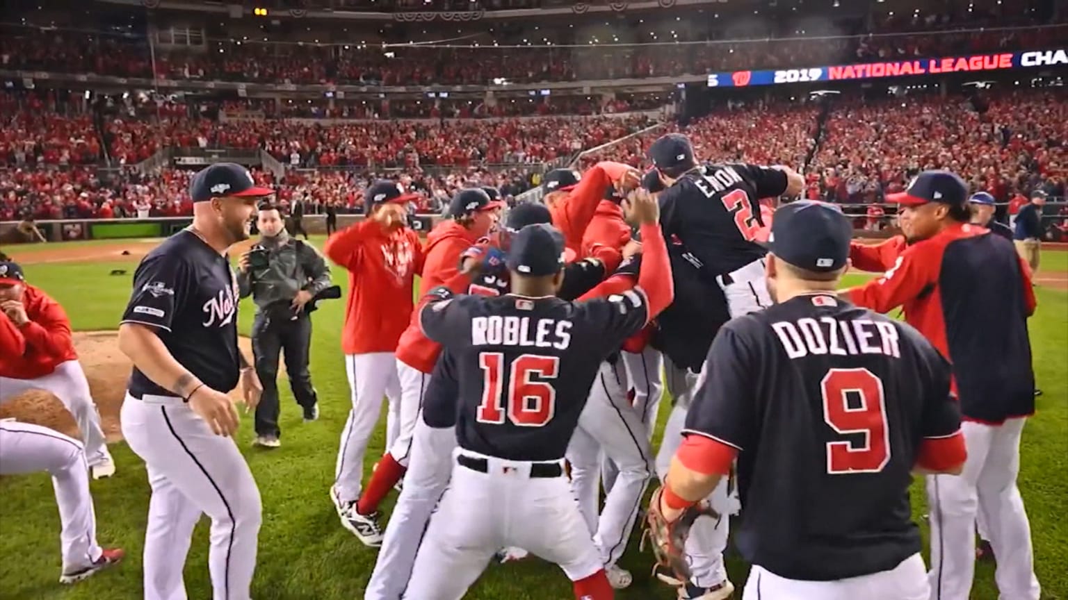 NLCS Gm4: On-field look as Nats clinch the NL pennant | 10/15/2019 ...