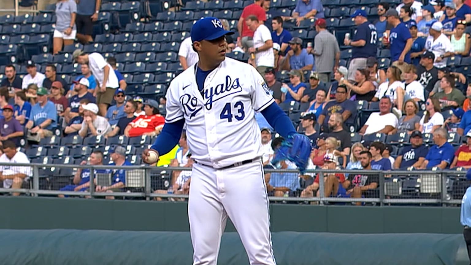 Hernández pitches 6 2/3 innings of one-run baseball | 08/09/2021 ...