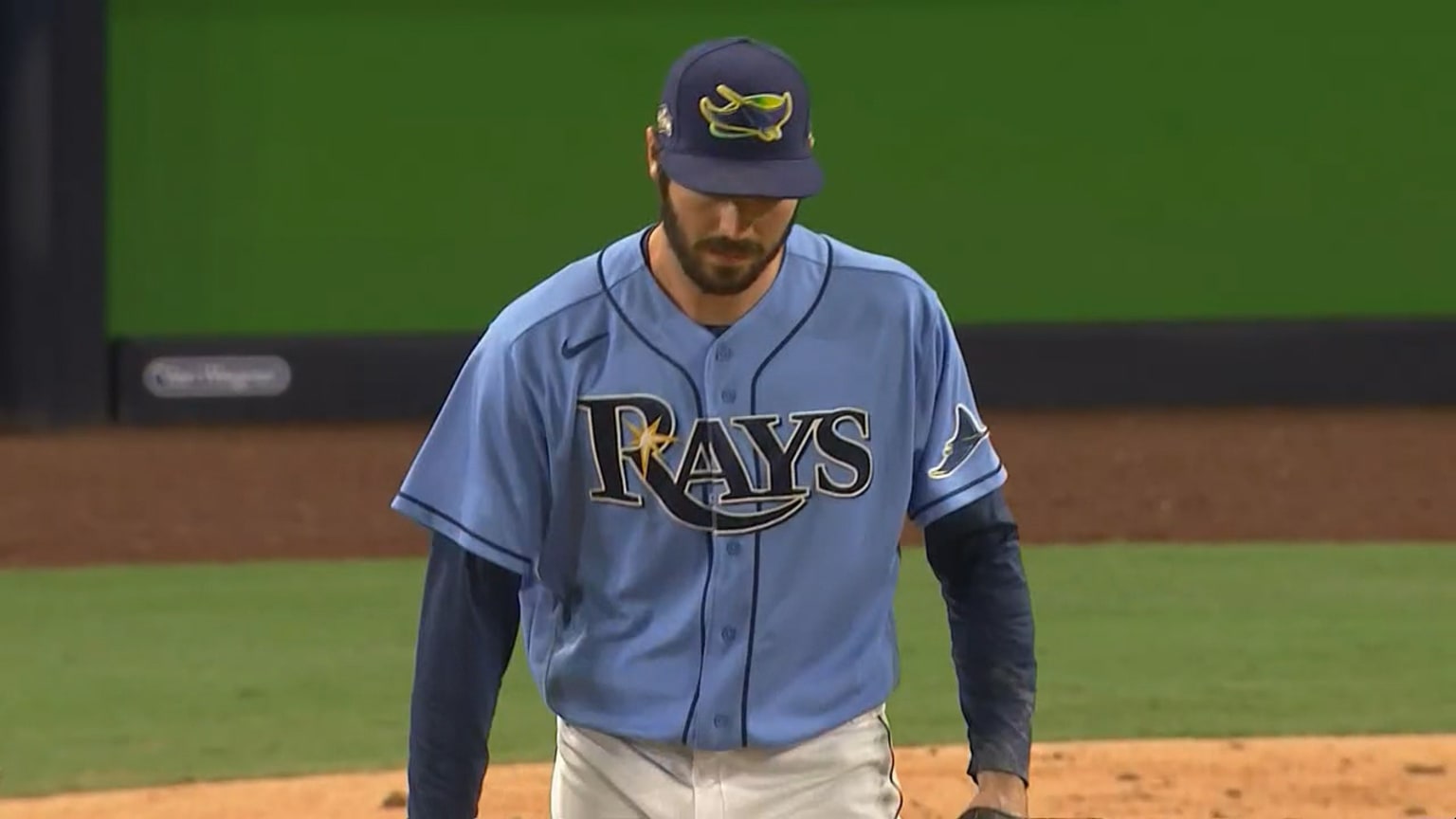 John Curtiss strands runners on corners in the 6th | 10/11/2020 | MLB.com