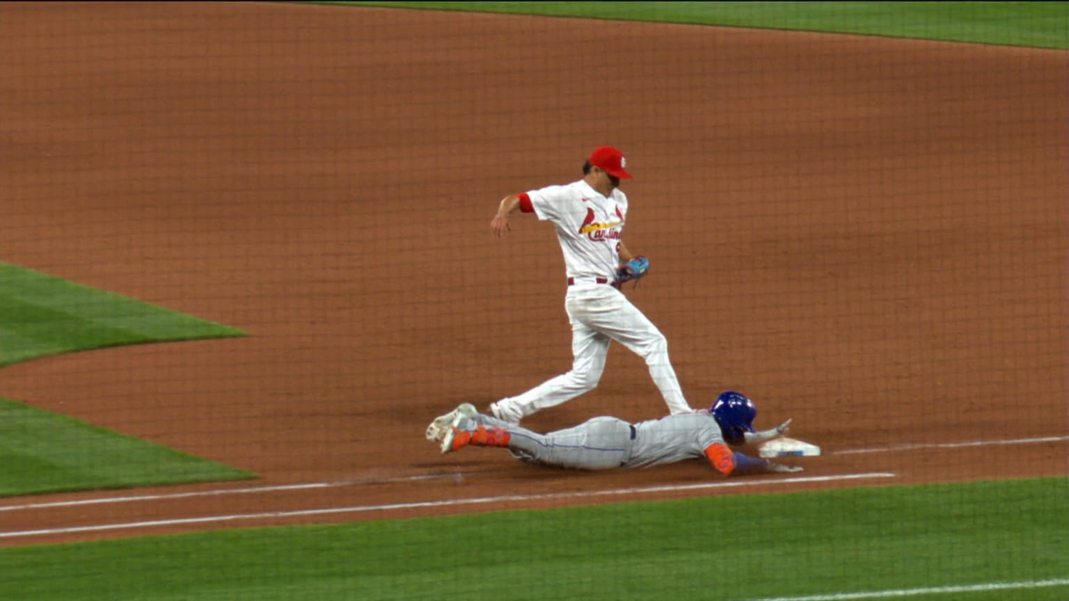 Dominic Smith hits a go-ahead RBI single in the 9th | 04/25/2022 | MLB.com