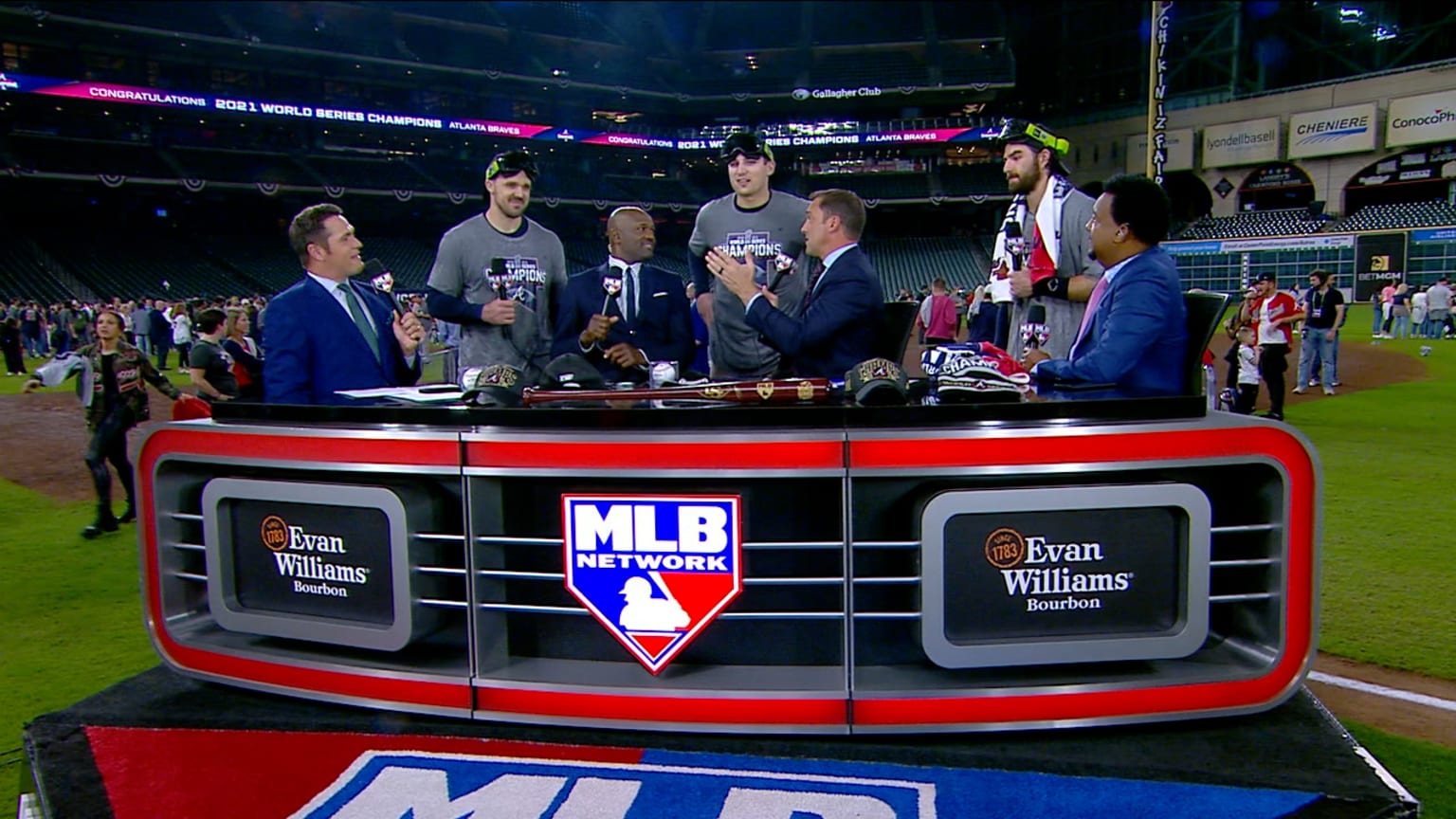 Duvall, Riley, Swanson talk Snitker, World Series win | 11/03/2021 ...
