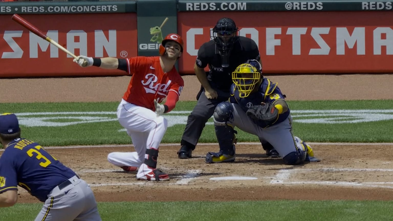Tyler Naquin clears the bases with a three-run triple | 05/11/2022 ...