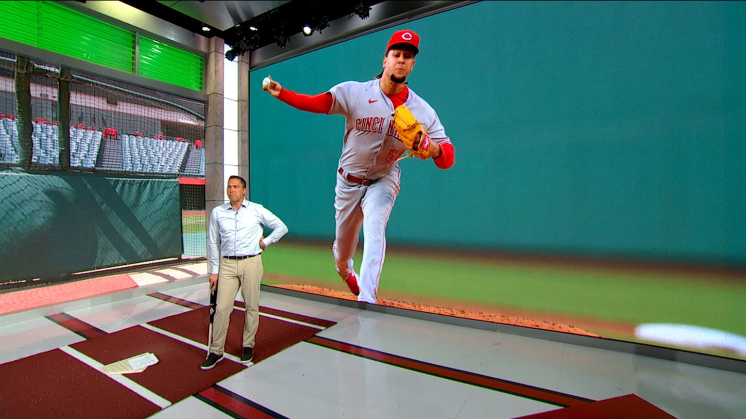 Mark DeRosa breaks down Luis Castillo's stuff | 06/01/2022 | Cincinnati ...