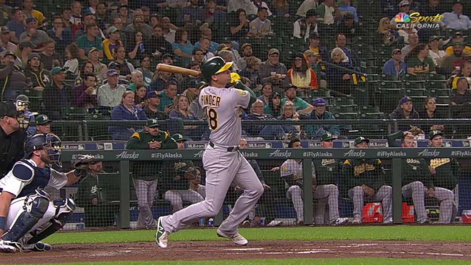 OAK@SEA: Pinder launches a solo homer to center field | 09/26/2018 ...