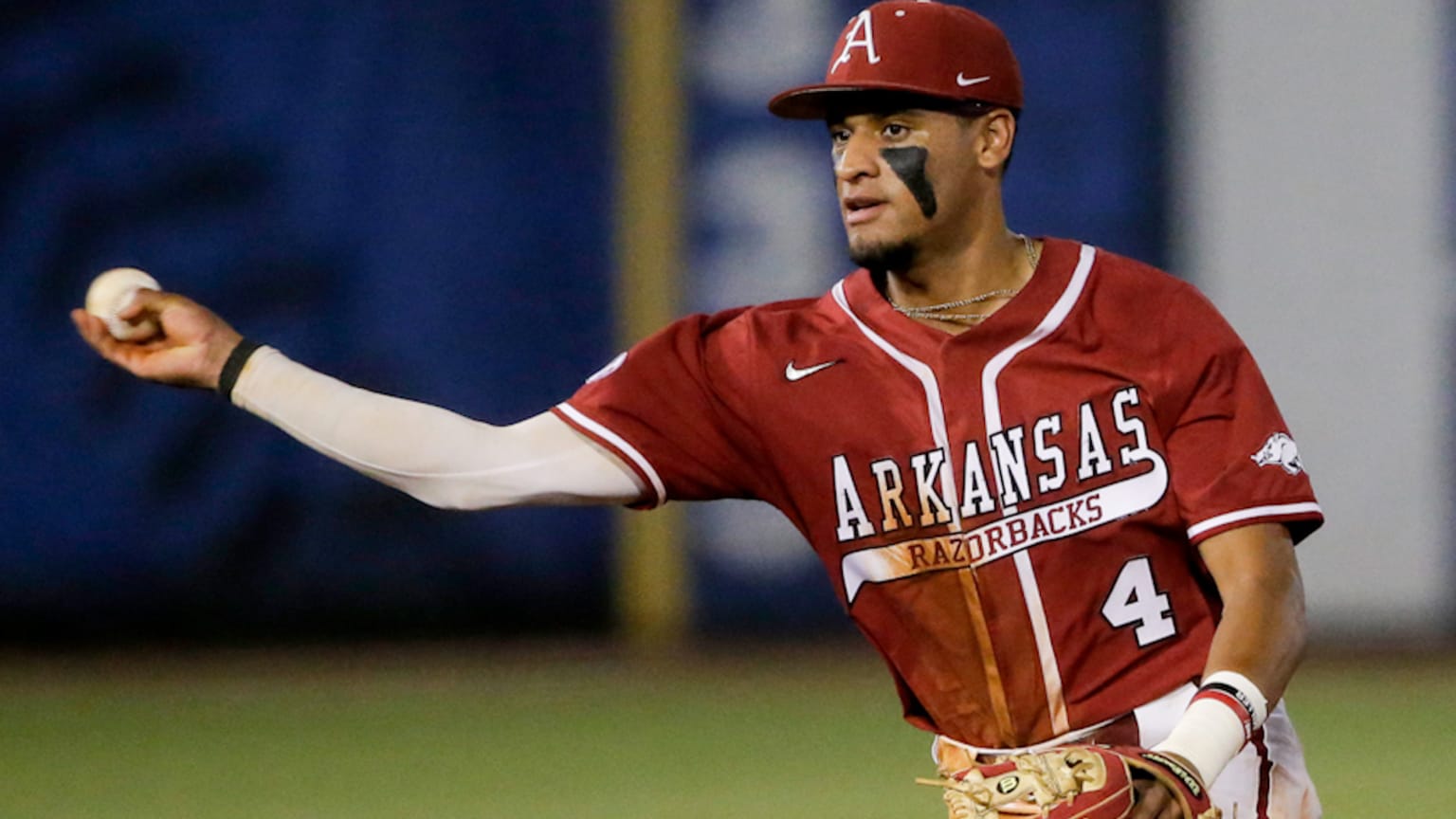 Draft Report: Jalen Battles, college shortstop | 06/14/2021 | MLB.com