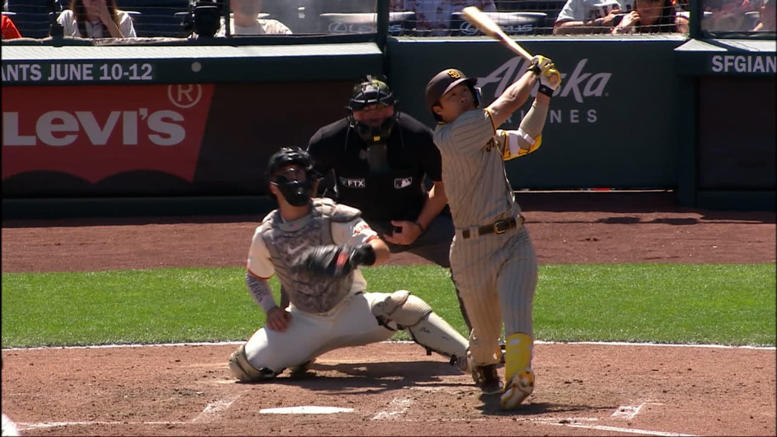Ha-Seong Kim lifts an RBI double to left field | 05/22/2022 | San Diego ...