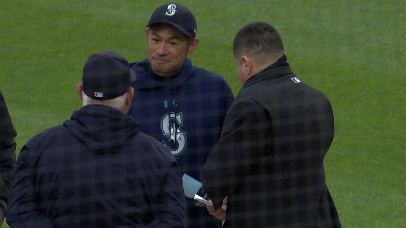 SEA@DET: Ichiro fills in as bench coach in Detroit | 05/12/2018 ...