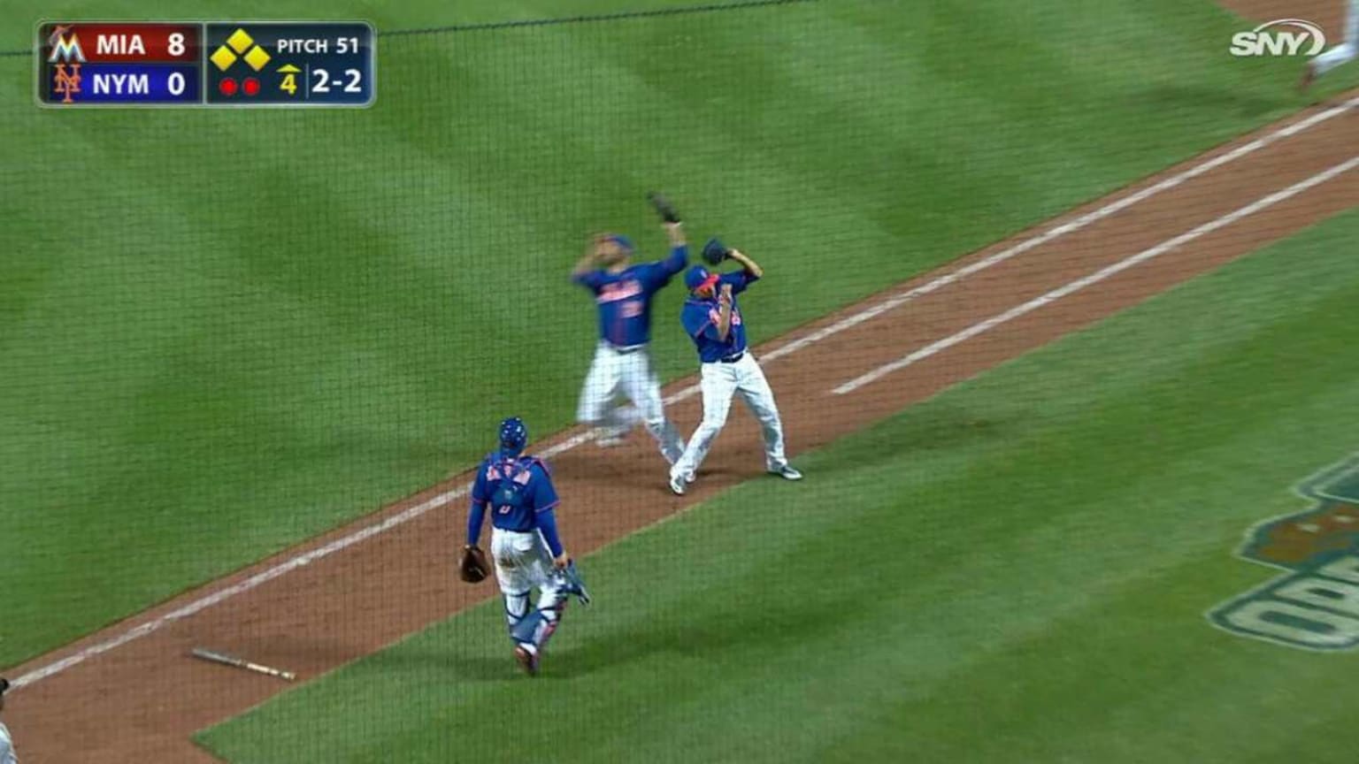 Duda tracks down pop up | 04/11/2016 | MLB.com