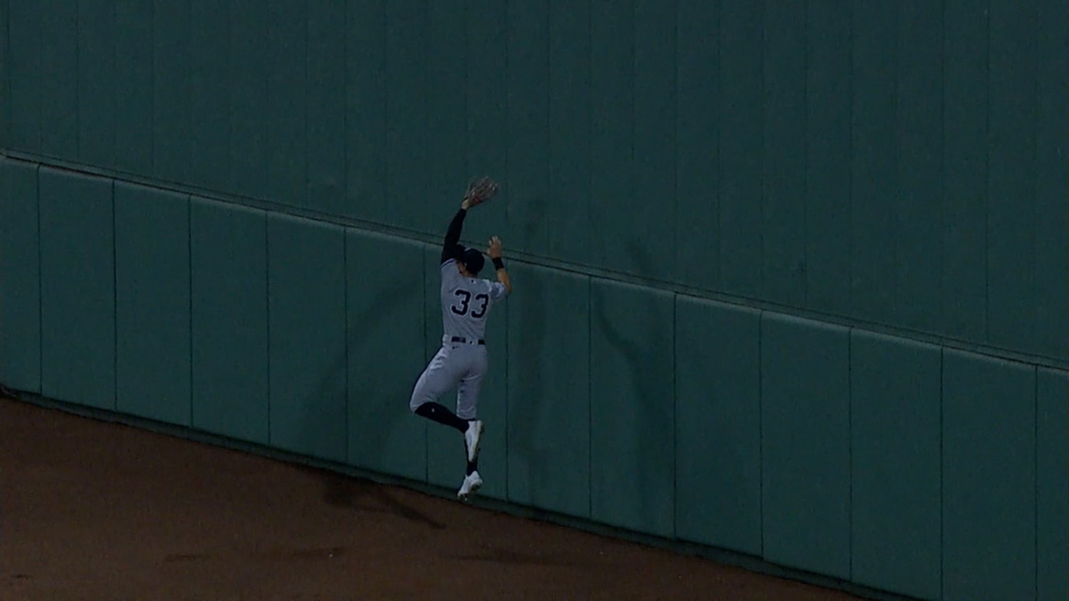 Tim Locastro elevates at the wall for the catch | 08/14/2022 | New York ...