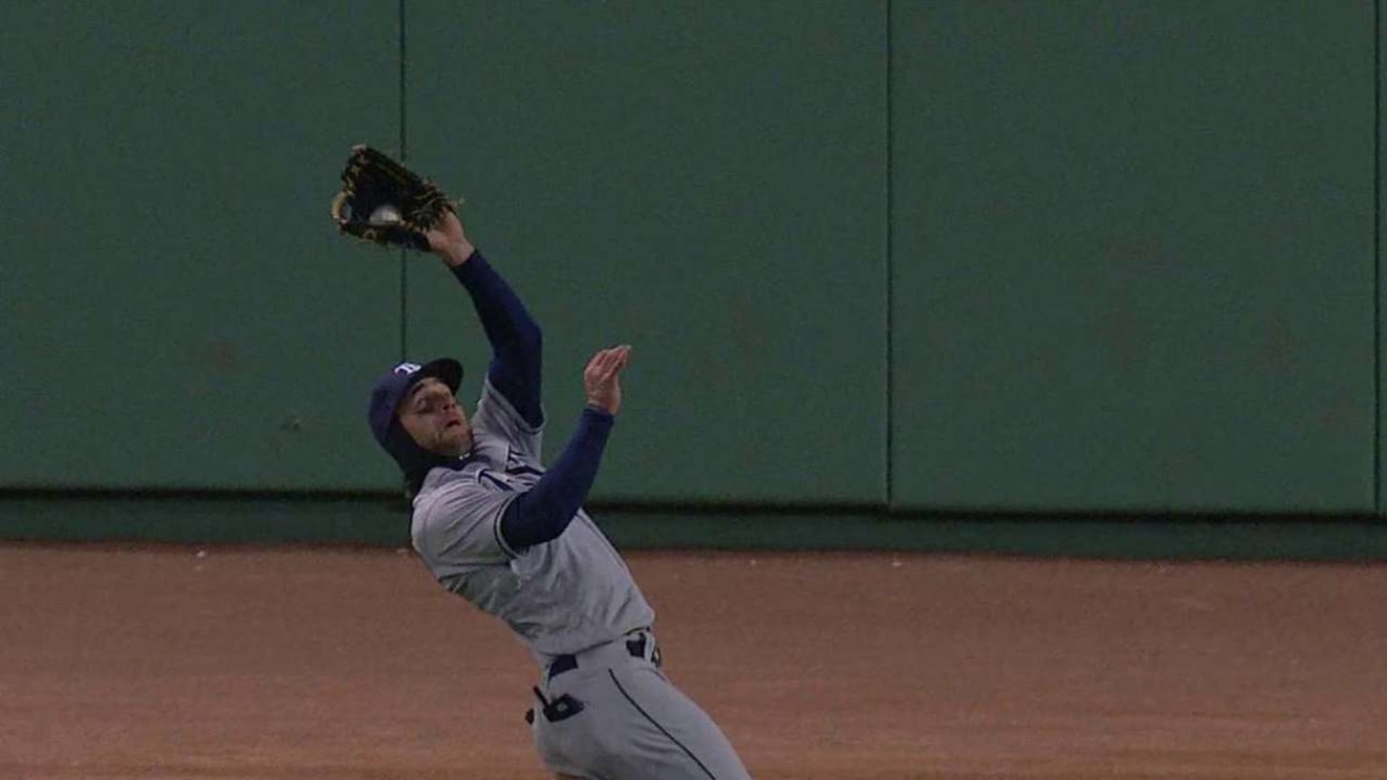 Kiermaier's leaping catch | 04/20/2016 | Tampa Bay Rays
