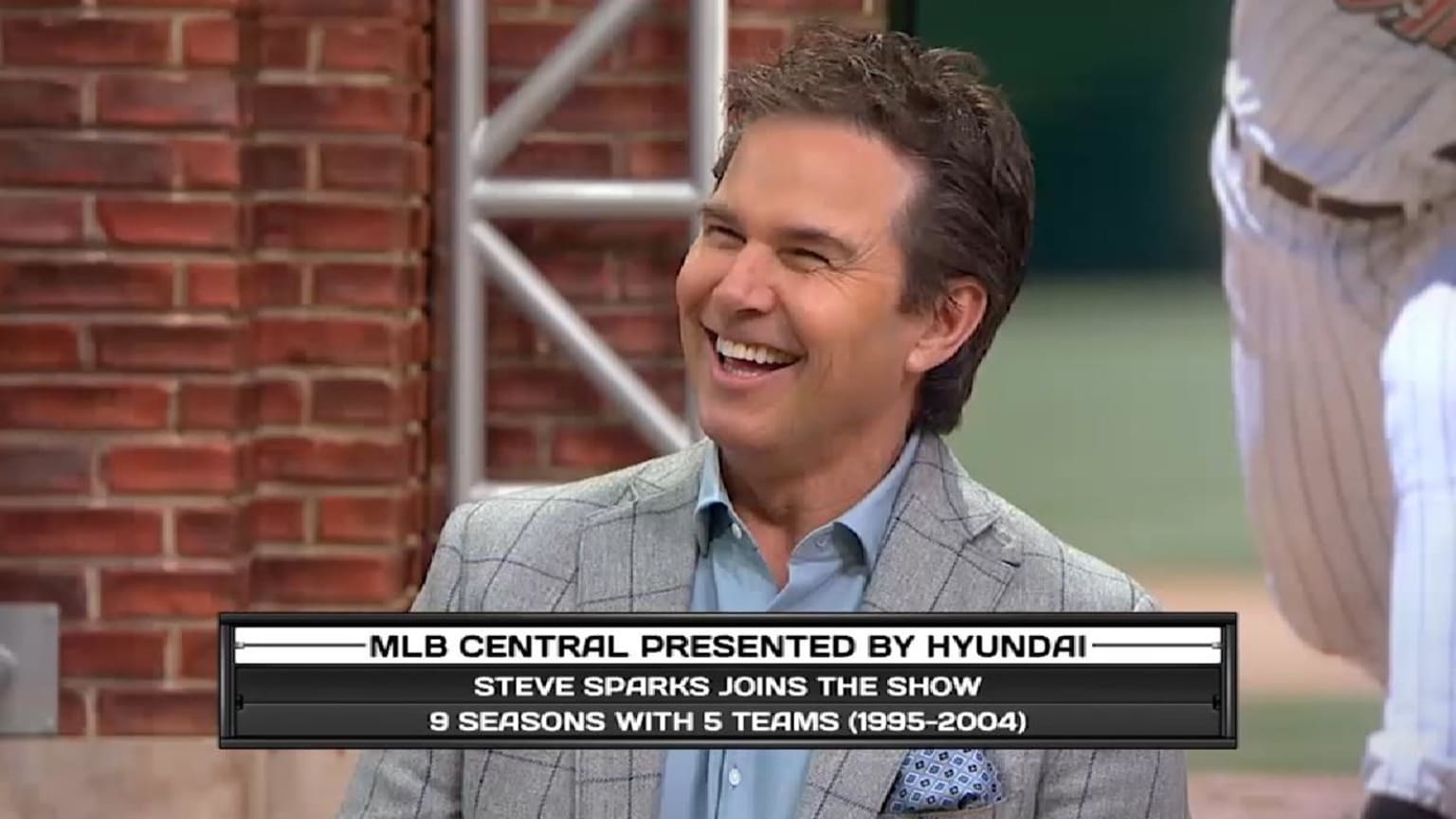 MLB Central: Steve Sparks | 05/12/2017 | MLB.com