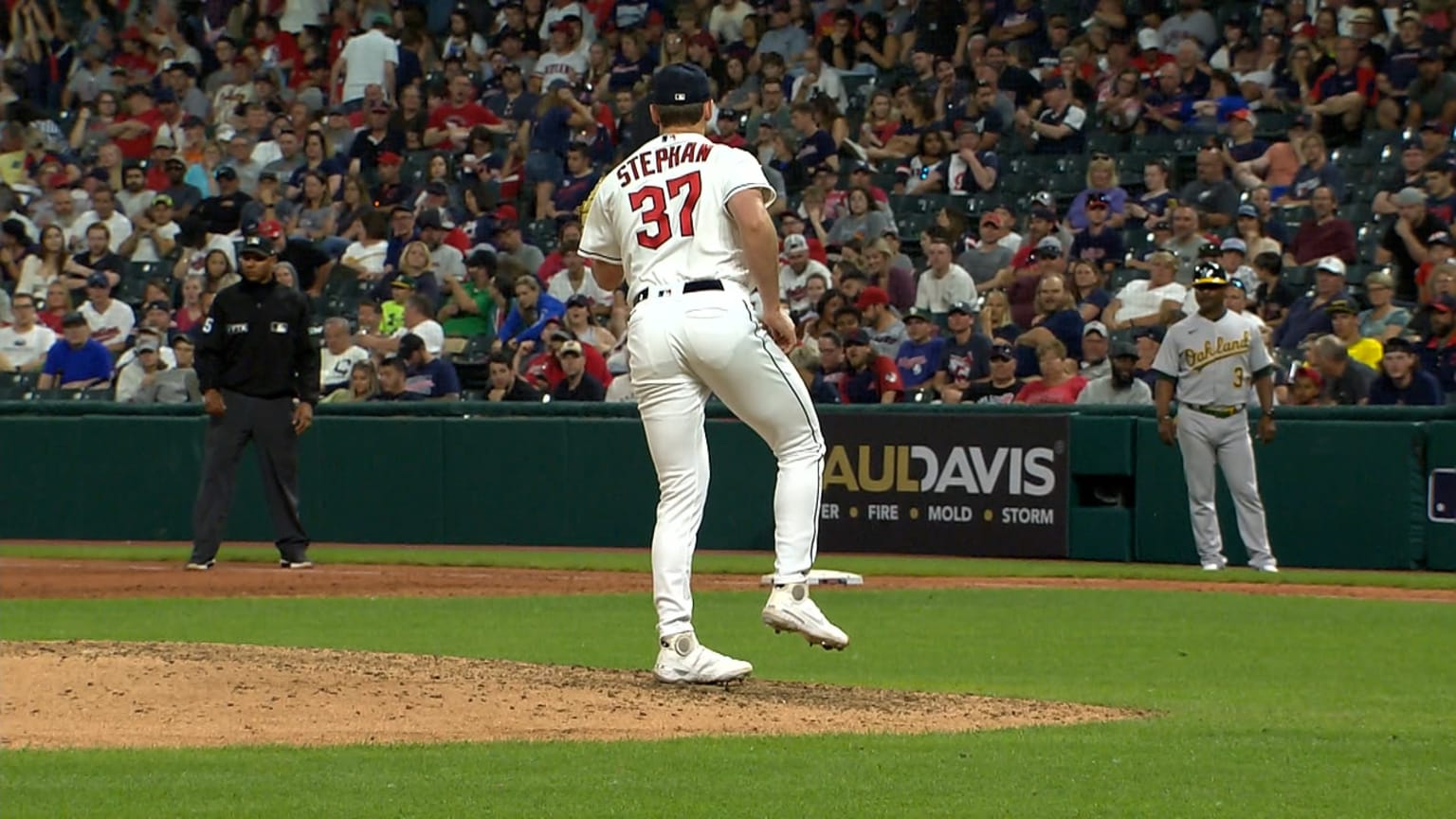 Trevor Stephan grabs the sharp comebacker for the out | 06/10/2022 ...