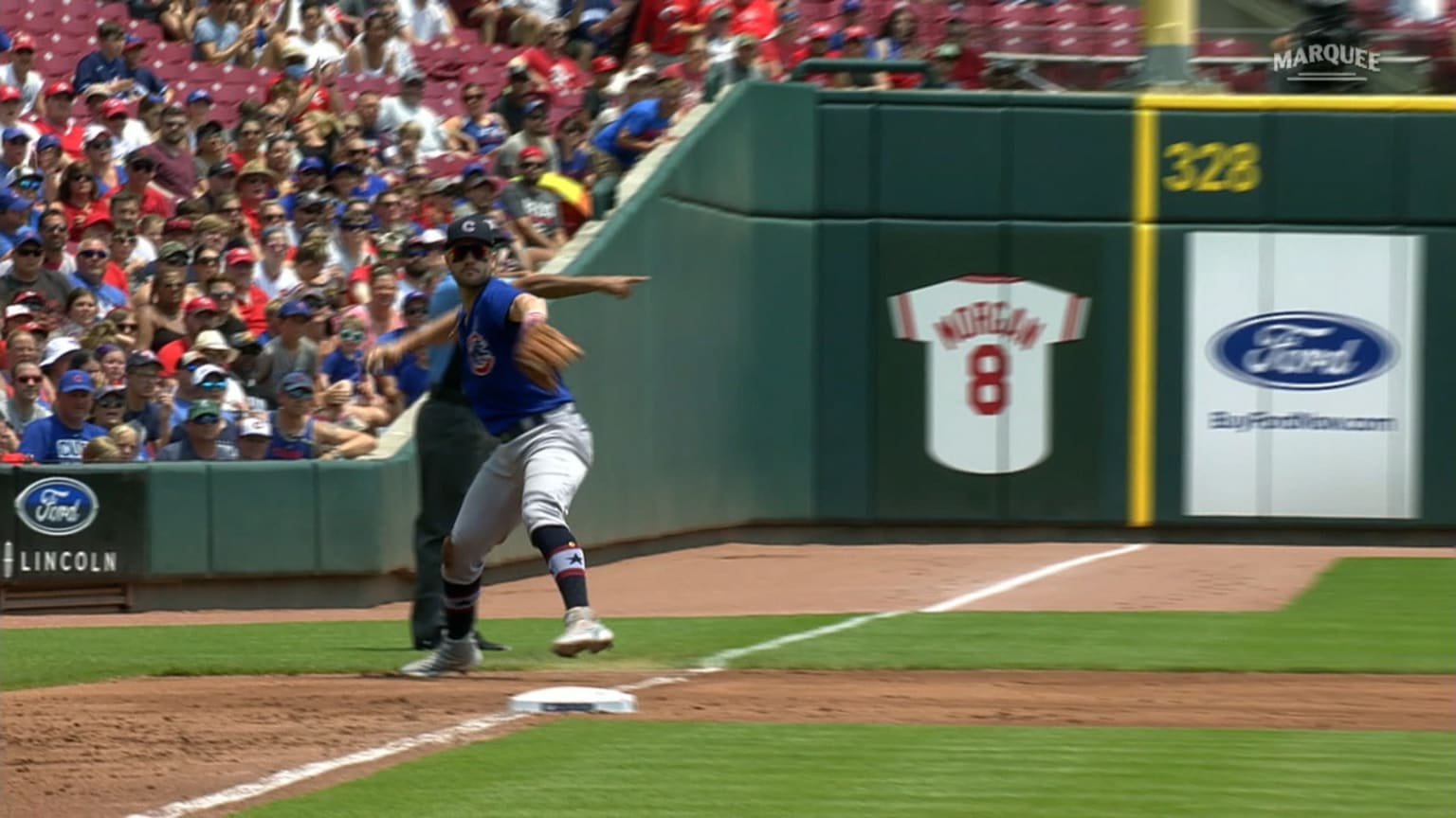 Patrick Wisdom makes a sliding stop and strong throw | 07/04/2021 | MLB.com