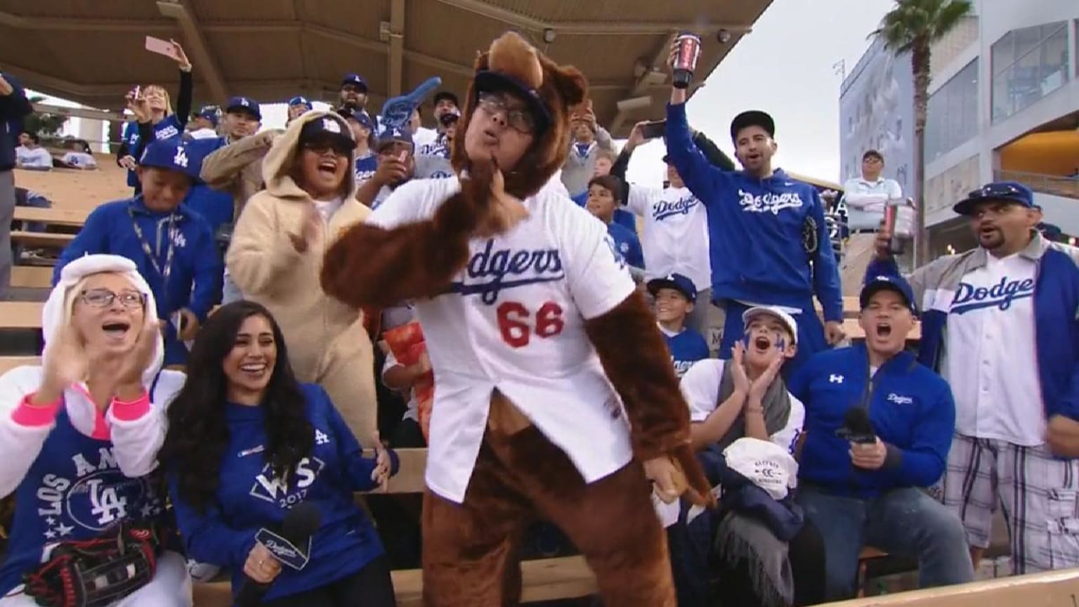 Halloween at Dodger Stadium | 10/31/2017 | MLB.com
