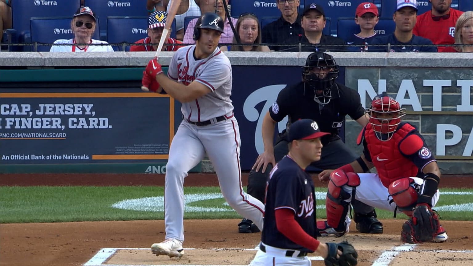 Matt Olson singles to left field to score Swanson | 07/15/2022 ...