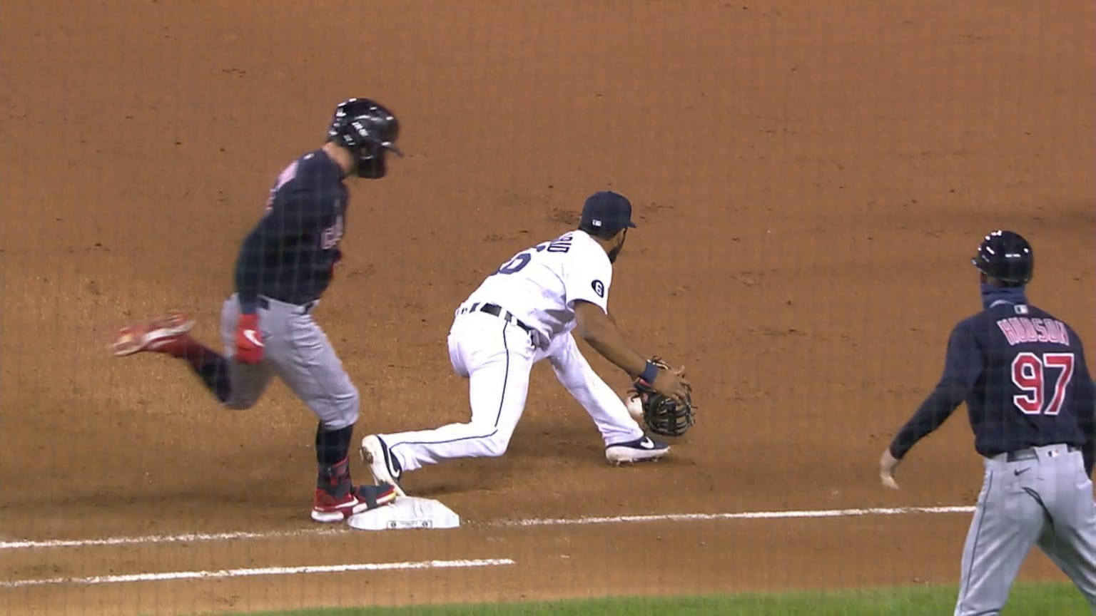 Tyler Naquin beats out a throw to bring in a run | 09/17/2020 ...