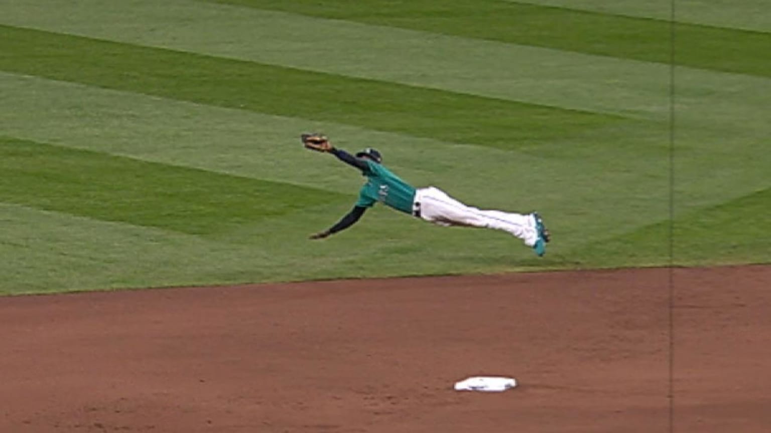 Gordon's superb diving play | 06/15/2018 | Seattle Mariners