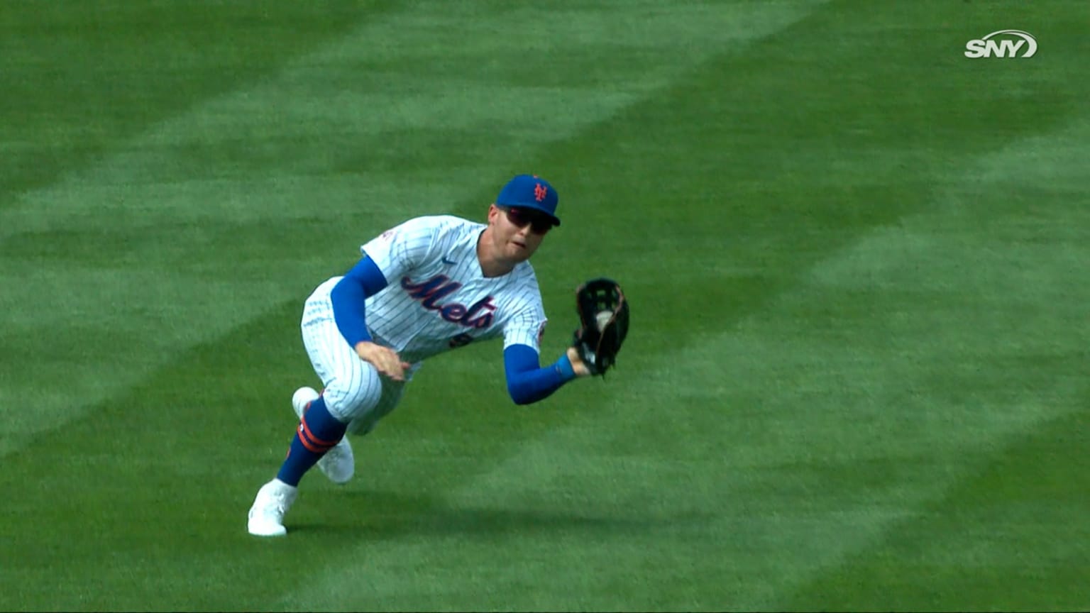 Brandon Nimmo makes tough diving catch in center | 07/07/2021 | New ...