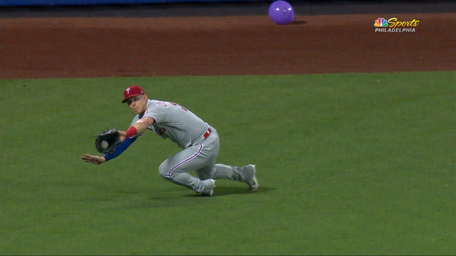 PHI@NYM: Dickerson makes a diving catch to rob Alonso | 09/07/2019 ...