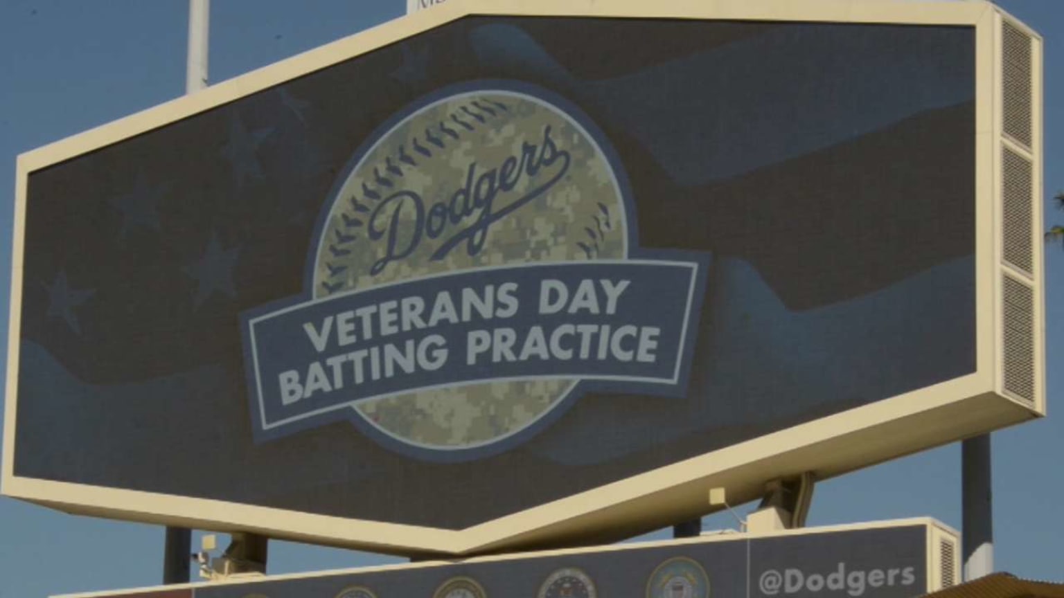 Dodgers celebrate Veterans Day with batting practice | 11/12/2016 | MLB.com