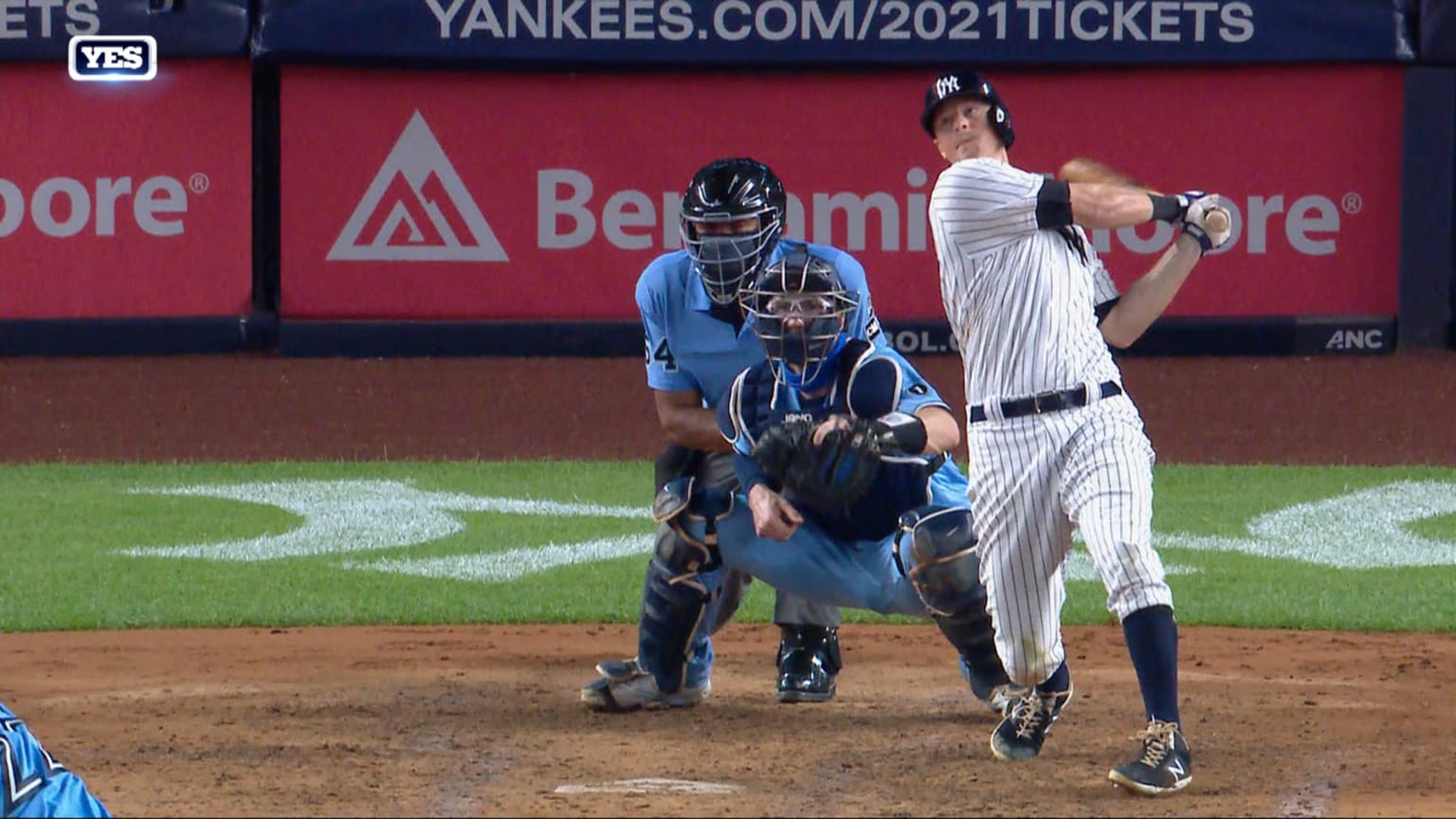 DJ LeMahieu hits an opposite-field home run | 09/17/2020 | MLB.com