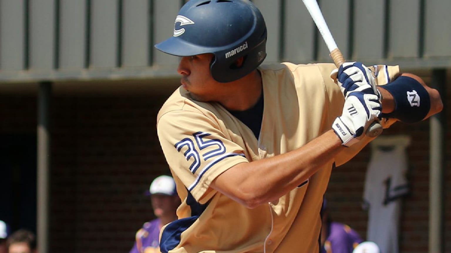 Draft Report: Reynaldo Rivera, College infielder | 06/02/2017 | MLB.com