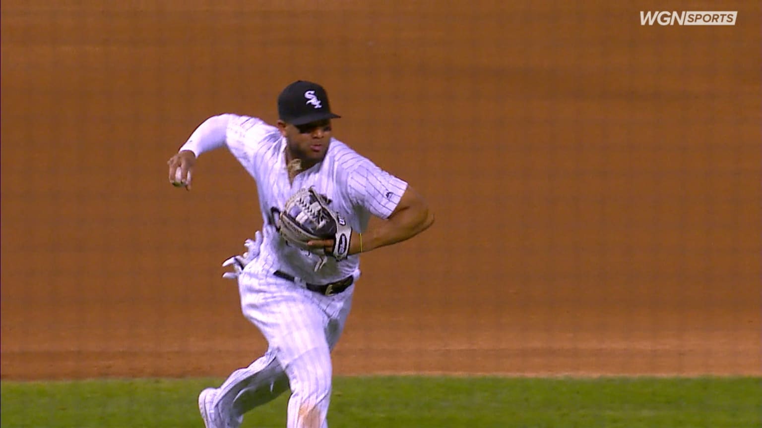 MIN@CWS: Moncada charges and fires to first for out | 08/28/2019 ...