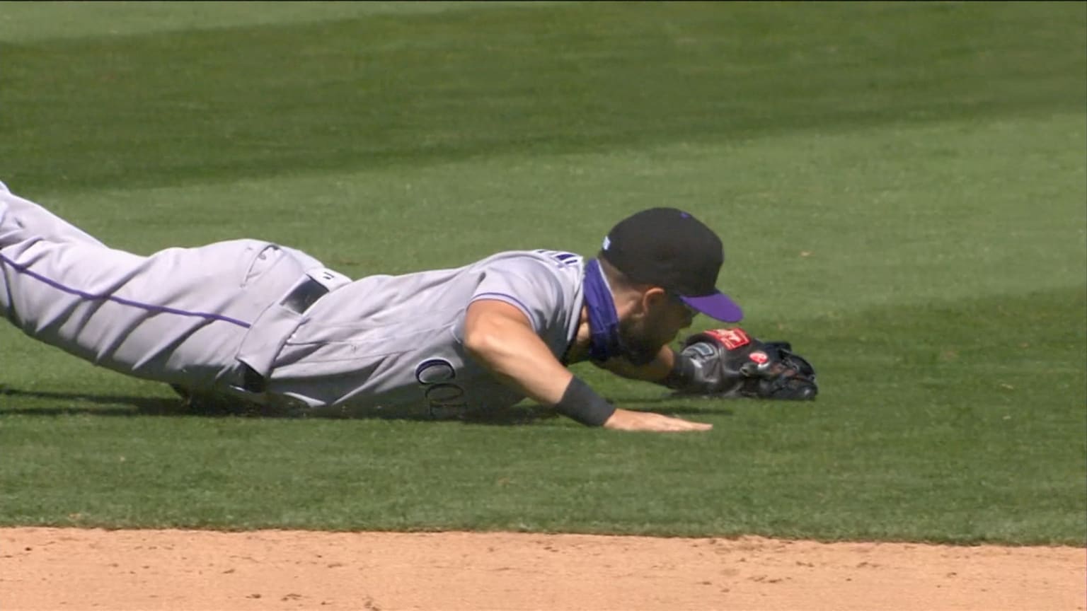 Chris Owings lays out to make superb diving play | 07/29/2020 ...
