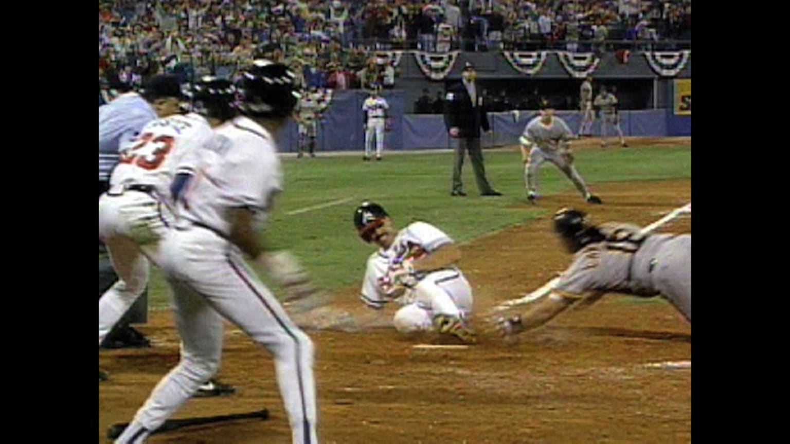 Bream slides in safe, Braves win Game 7 of 1992 NLCS | 10/14/1992 | MLB.com