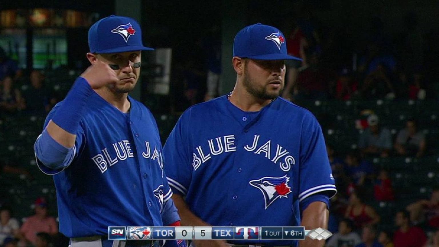 TOR@TEX: Campos leaves the game with an injury in 6th | 06/20/2017 ...
