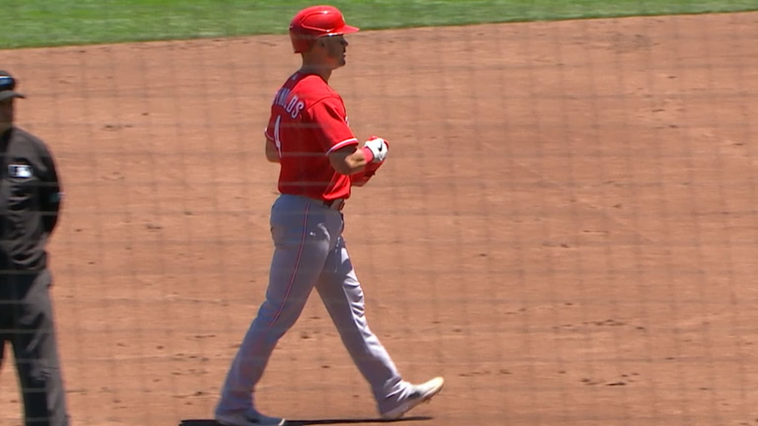 Matt Reynolds hits RBI ground-rule double | 06/26/2022 | Cincinnati Reds