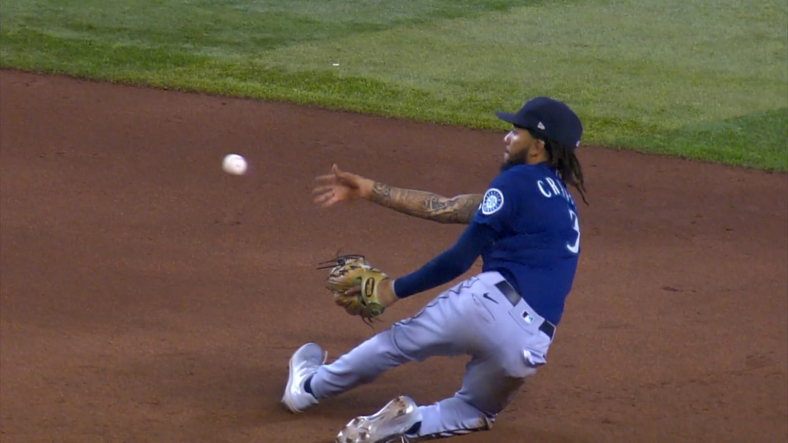 Mariners turn big double play in the 11th | 09/05/2021 | Seattle Mariners