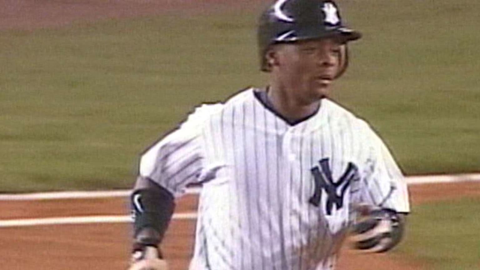 Homer Bush hits first career homer, a three-run shot | 08/26/1998 | New ...