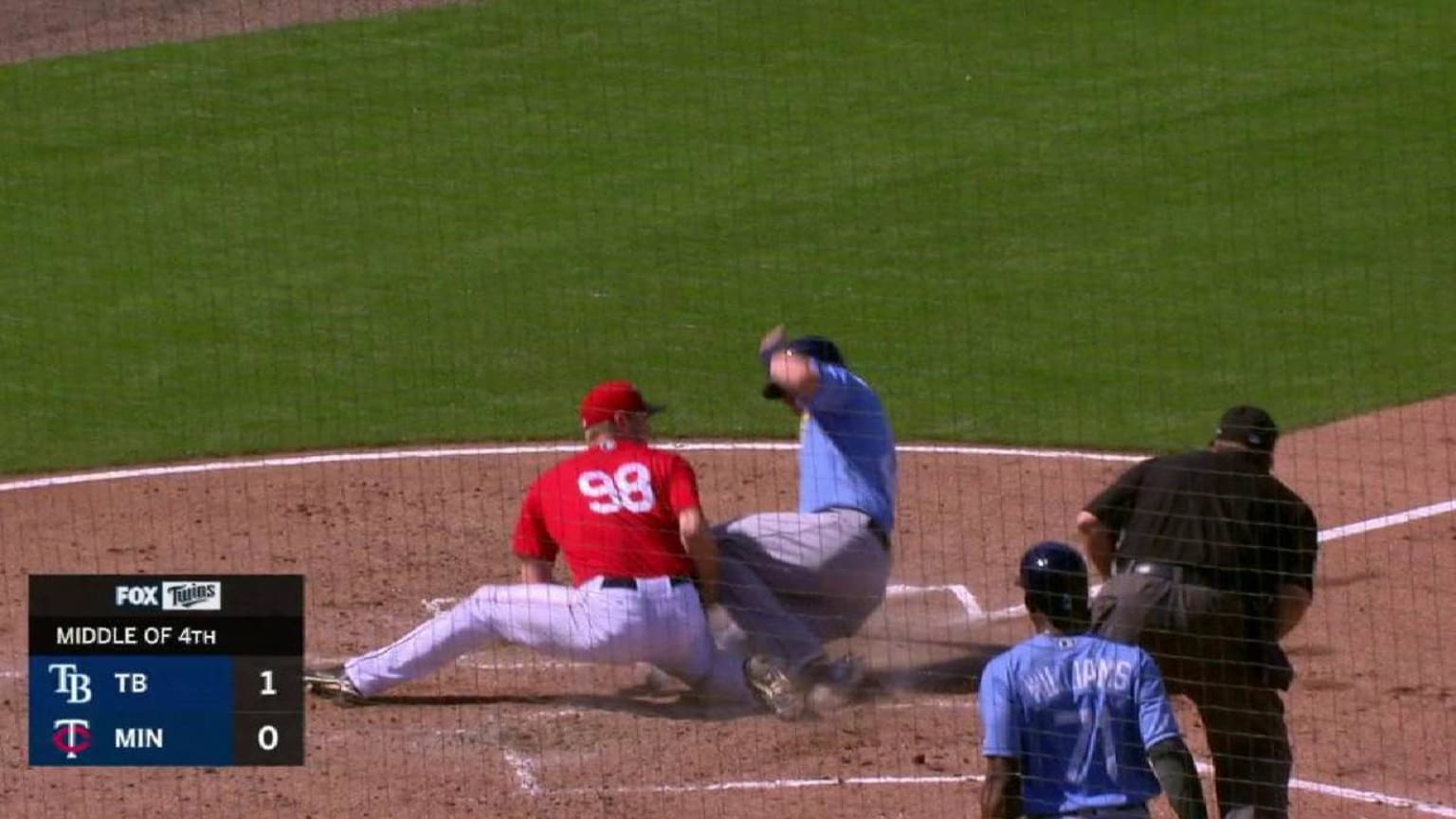 Castro throws out Cron | 02/25/2018 | MLB.com