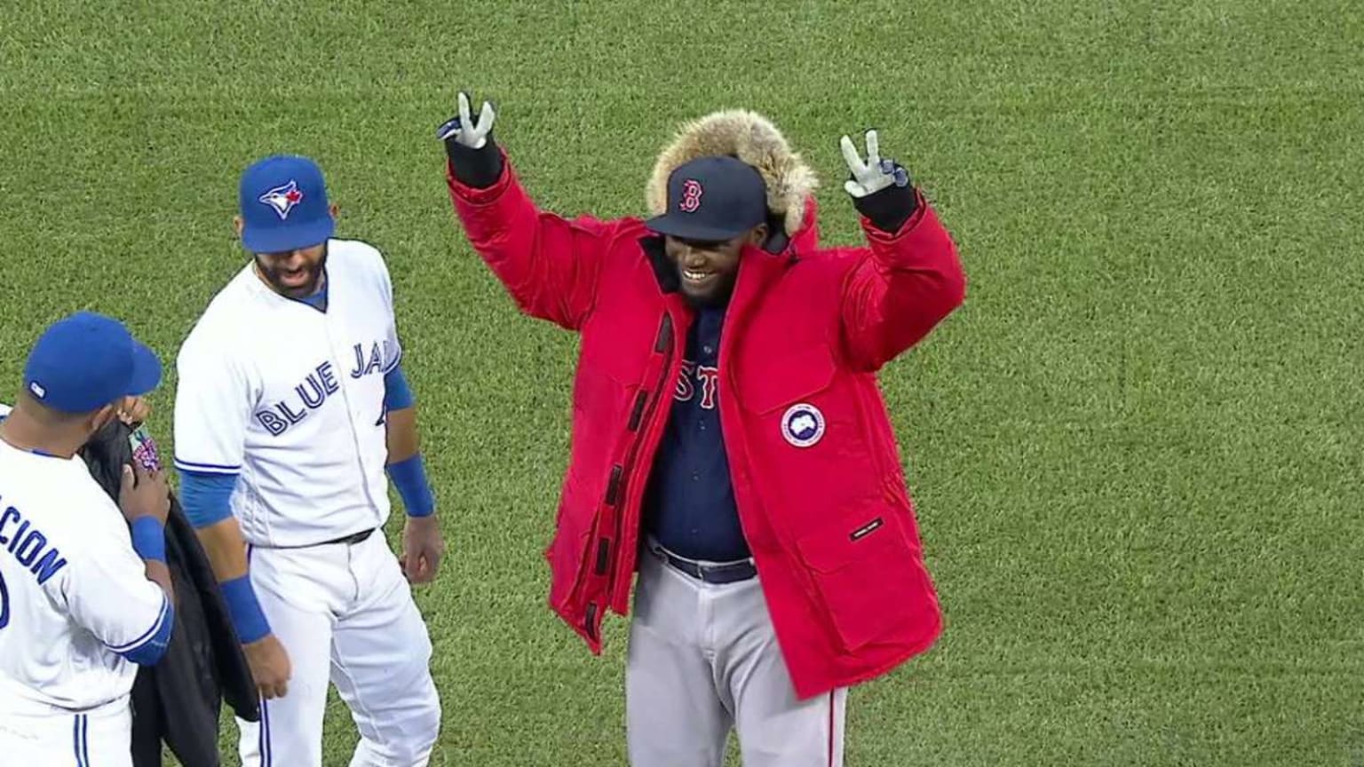 BOS@TOR: Big Papi receives winter coat from Blue Jays | 09/09/2016 ...