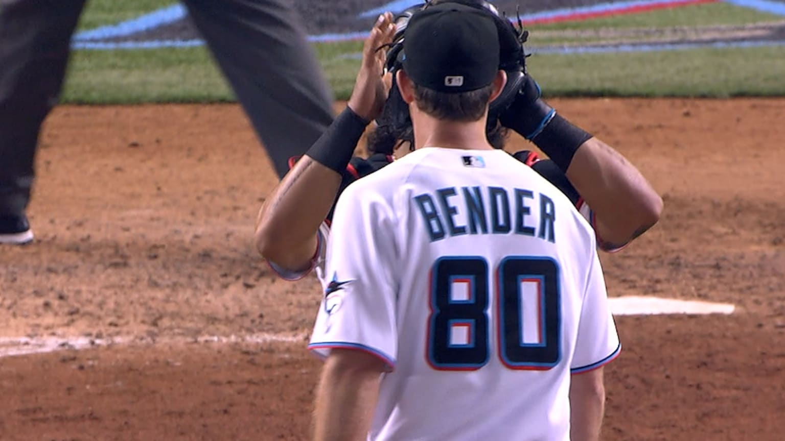 Bender logs the final out vs. Dodgers | 07/05/2021 | Miami Marlins