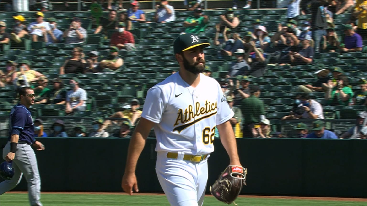 Lou Trivino ends the threat with a strikeout | 05/08/2021 | Athletics