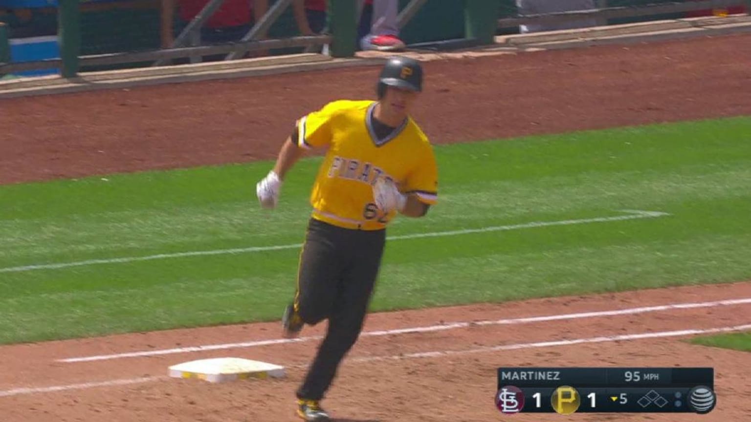 Moroff's first career home run | 07/16/2017 | MLB.com