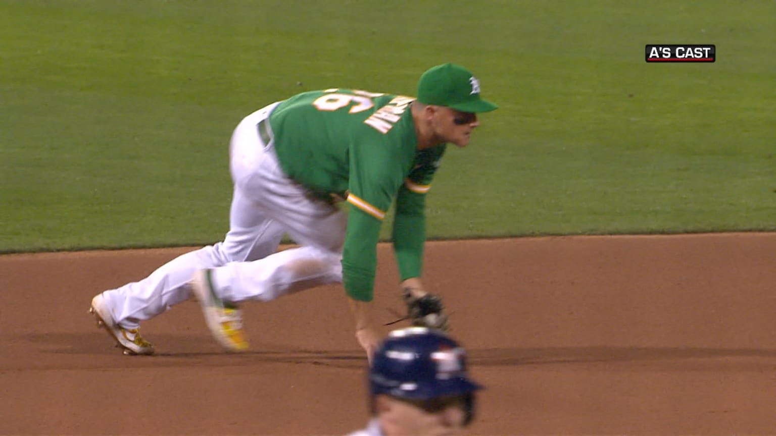 Matt Chapman makes diving play to nab Altuve at first | 08/07/2020 ...