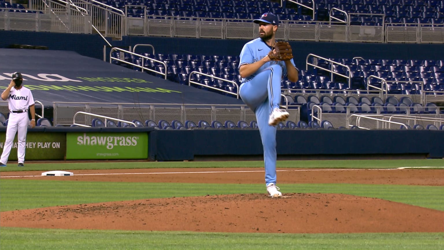 Robbie Ray goes 3 1/3 in relief in Blue Jays debut | 09/01/2020 ...