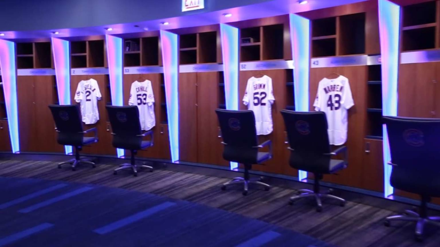 Cubs players are introduced to their new clubhouse | 04/11/2016 ...