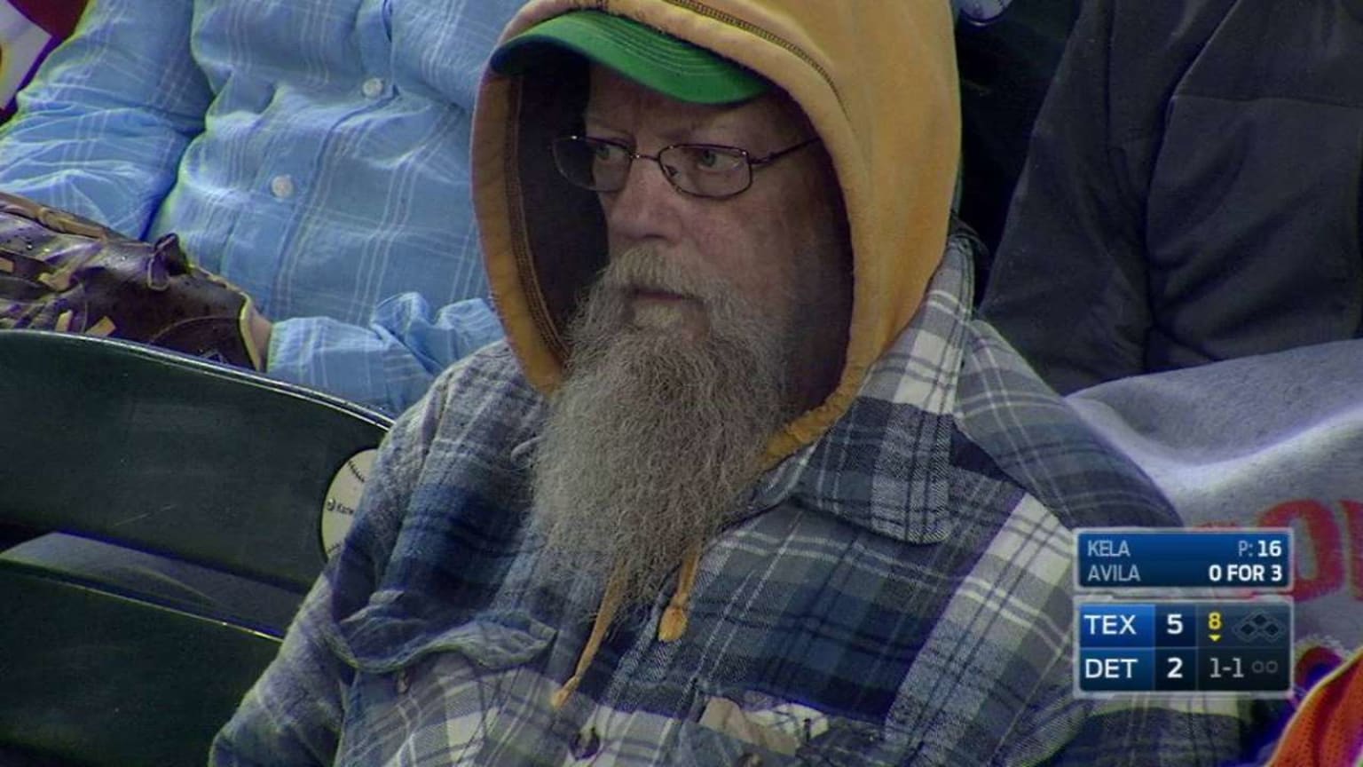 Tigers' fans show off beards | 05/19/2017 | MLB.com