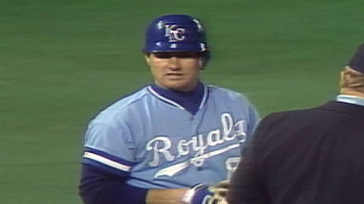 1985 ALCS Gm7: Sundberg drives in three with a triple | 10/16/1985 ...