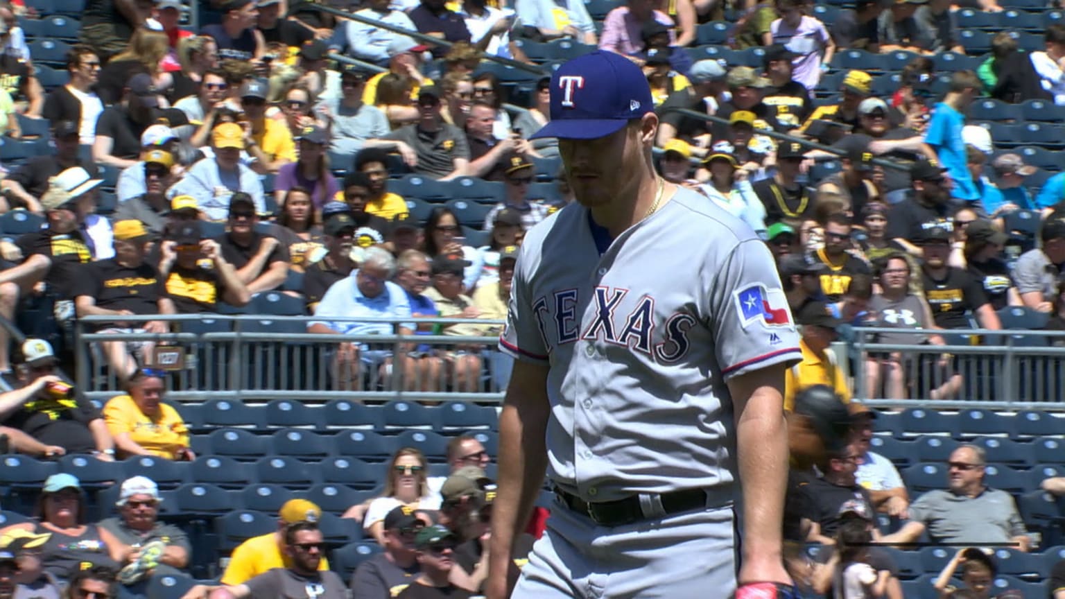 TEX@PIT: Miller punches out Tucker | 05/08/2019 | Texas Rangers
