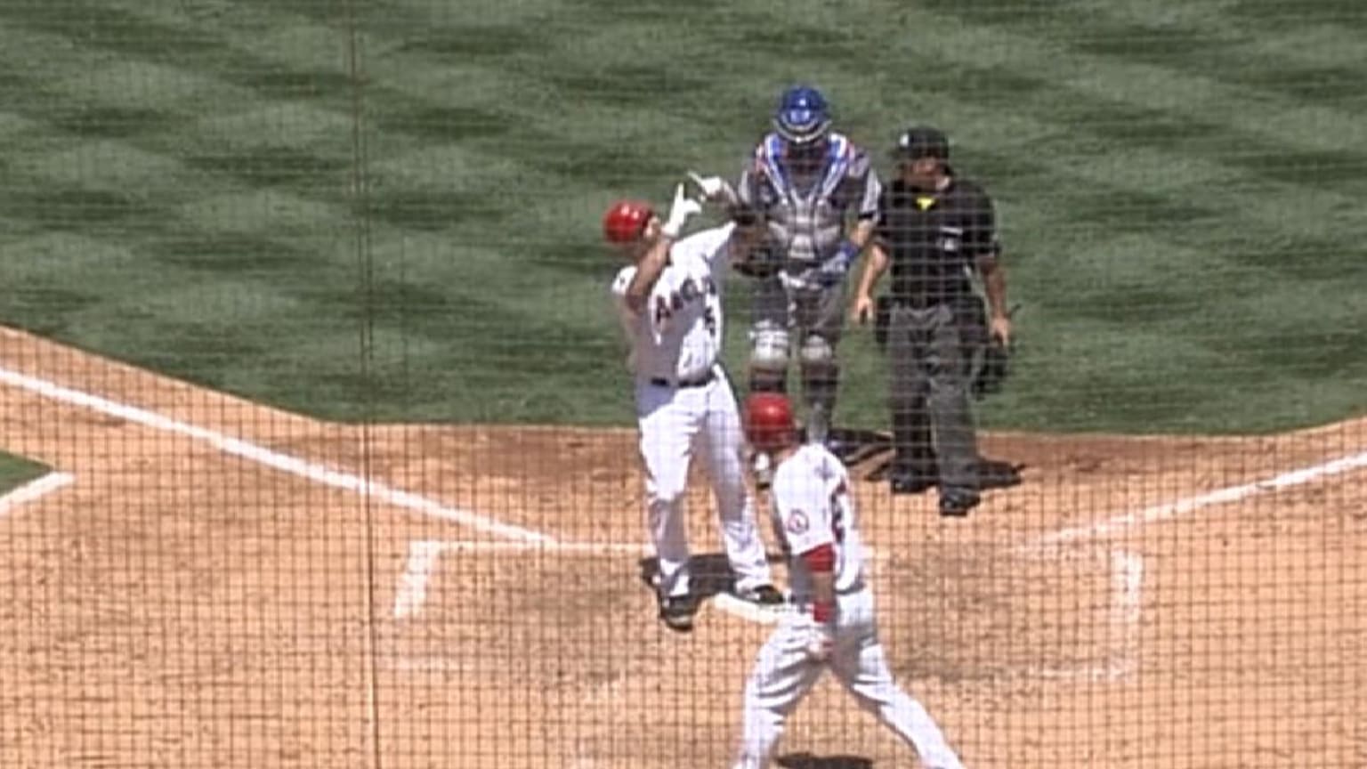 Pujols' first Angels home run | 05/06/2012 | Los Angeles Angels